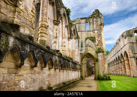 Fountains Abbey, medieval Cistercian monastery, monastic ruins, English ...