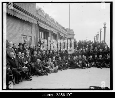 War Finance Committee reunion, 1920 Stock Photo - Alamy