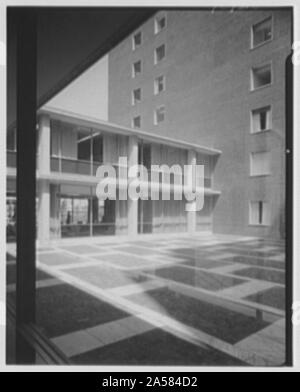 The Warren Building of Massachusetts General Hospital where Senator ...