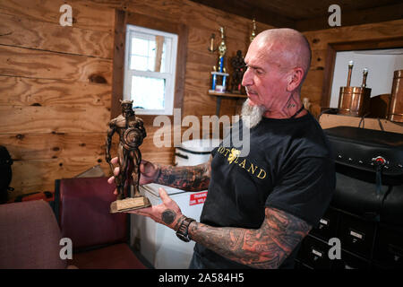 Dahlonega, Georgia, USA. 16th Sep, 2019. CHESTER DOLES works out a ...