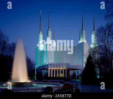 The Mormon Temple in Kensington Maryland surrounded by Christmas lights ...