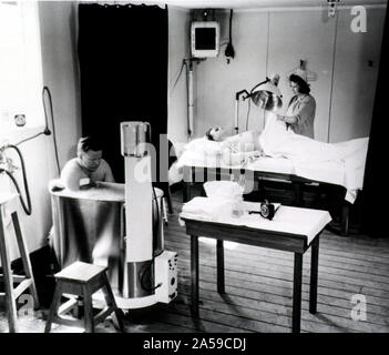 Treatment at the 39th General Hospital, New Zealand ca. 1944 Stock ...