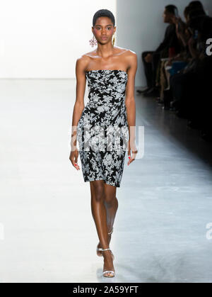 Model Tara Falla walks on the runway during the Louis Vuitton Ready to ...