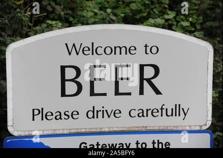 Devon sign, Welcome to Devon Britain UK Stock Photo - Alamy