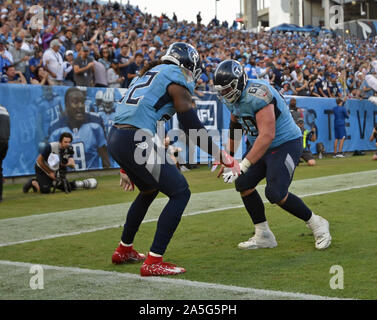 Tennessee Titans center Ben Jones (60) prior to an NFL football game ...