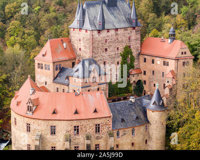 Kriebstein, Germany. 21st Oct, 2019. Kriebstein Castle is enthroned in ...