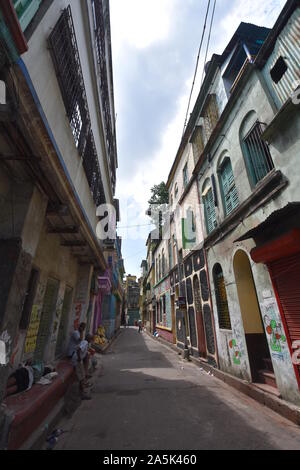 Beniatola Street. Kolkata, West Bengal, India Stock Photo - Alamy