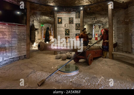 Lion Cannon & Soldiers Exhibit in Kiek in de Kök,Tallinn, Estonia Stock ...