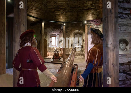 Lion Cannon & Soldiers Exhibit in Kiek in de Kök,Tallinn, Estonia Stock ...