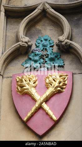 shield on the Martyrs' memorial in St Giles' Oxford showing crossed ...