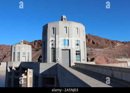 Arizona Mountain Time Zone. Clock at Hoover Dam is one hour ahead of ...
