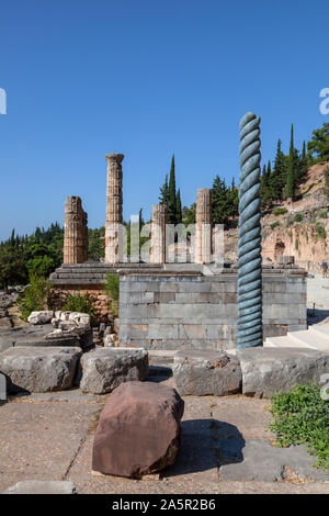 Replica of the Serpent Column at Delphi, Greece Stock Photo - Alamy