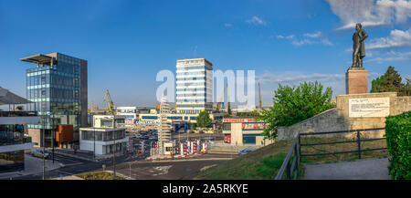 The harbor of Constanta at the Black Sea in Romania Stock Photo - Alamy