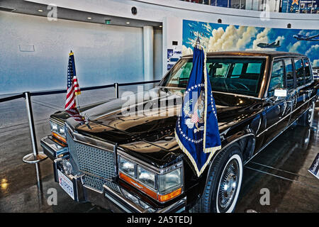 Bullet proof Presidential Limousine in the LBJ Museum in Austin, Texas ...