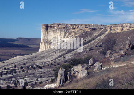 Powerful 100-meter calcareous rock Stock Photo - Alamy