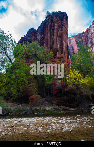 Zions National Park in the Fall. Zions is magnificent any time of year ...