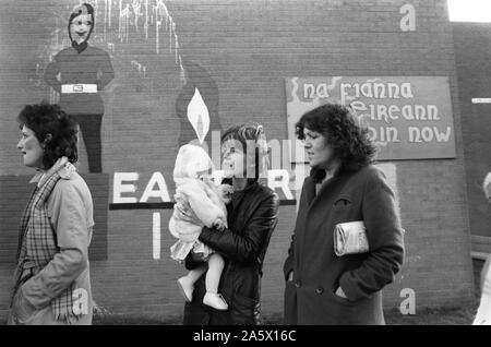 The Troubles 1980s Derry Northern Ireland Londonderry 1983 British ...