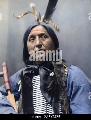 Left Hand Bear, Chief 1899 Stock Photo - Alamy