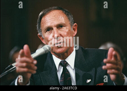 Daryl Gates , Chief , LAPD testifies on gun contol at a senate hearing ...