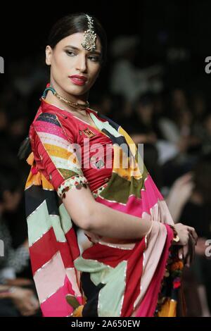 Karachi. 23rd Oct, 2019. A model presents a creation by designer Kanwal ...