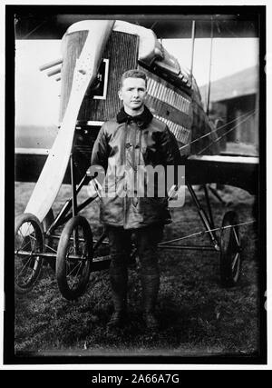 Robert Willis Jr., 1st Lieutenant, between 1909 and 1923. American ...