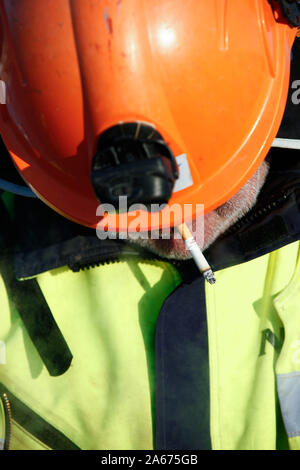 construction worker smoking Stock Photo - Alamy