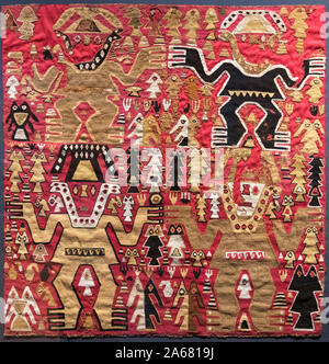 Pre-Columbian native Peruvian textiles from the Wari culture, 500 AD to ...
