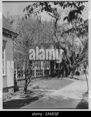 Williamsburg, Virginia, Carter-Saunders house. Breezeway. Gottscho ...