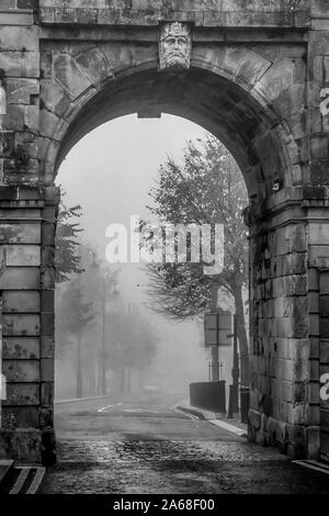 Bishop's Gate to City Of Derry 17th Century Walls, Derry City ...