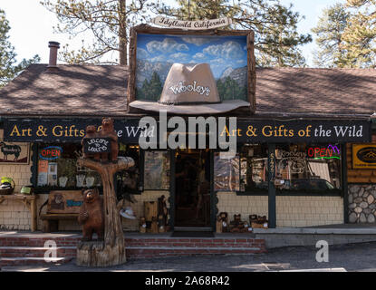 Idyllwild in the San Jacinto Mountains, California, USA Stock Photo - Alamy
