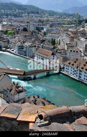 Needle dam in the Reuss River in Lucerne, seen from the Speuerbrücke ...