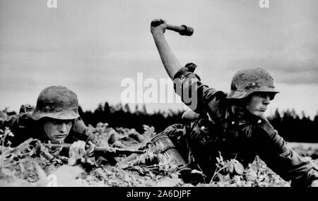 A German soldier throwing a hand grenade, a bronze sculpture Bronze ...