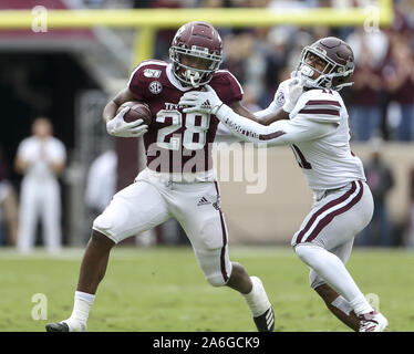 Mississippi State safety Jaquarius Landrews (11) spins as he intercepts ...