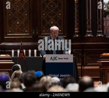 Tree of Life Synagogue Vice President Alan Hausman wears a Stronger ...