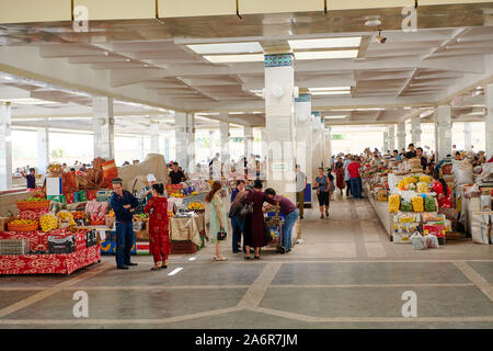 Uzbekistan, Samarkand, Siyob bazaar Stock Photo - Alamy
