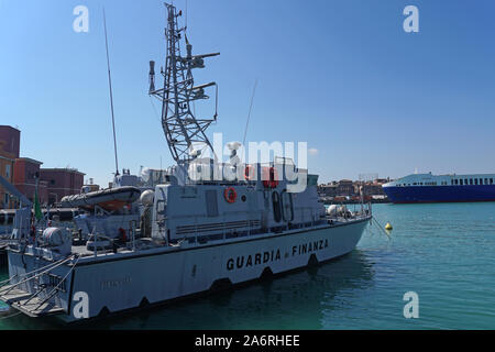 Italian police force Guardia di Finanza having an operation with some ...