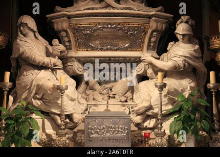 Croatia, Split, Cathedral, interior Stock Photo - Alamy