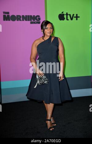 Mindy Kaling at arrivals for THE MORNING SHOW Premiere on Apple TV ...