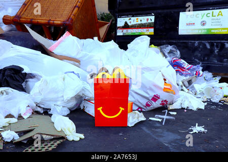 recycLA UWS Universal Waste Systems Inc. Container with garbage on the ...