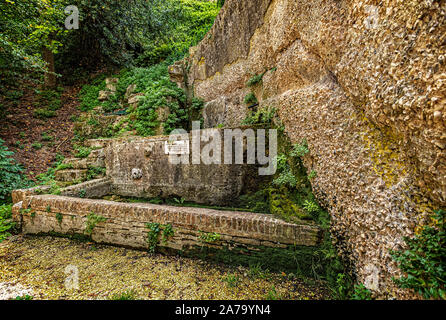 Italia Marche Osimo Fonte Magna sito archeologico ninfeo romano I sec ...
