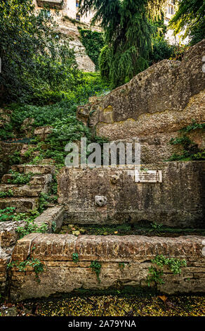 Italia Marche Osimo Fonte Magna sito archeologico ninfeo romano I sec ...