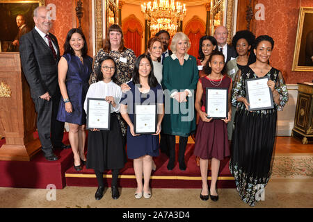 Dhulsini De Zoysa and Geri Horner during a reception for winners of the ...