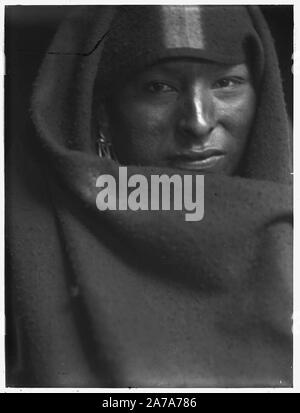 Chief Red Tomahawk Stock Photo - Alamy