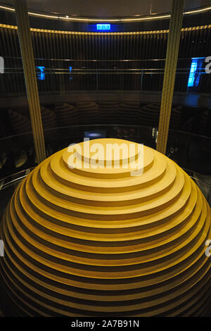 Damper ball in Taipei 101 skyscraper, Taipei, Taiwan Stock Photo - Alamy