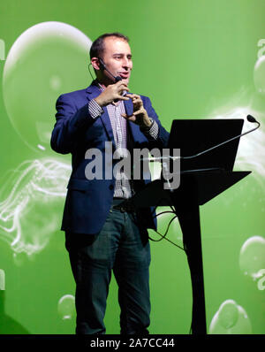 Steve Brusatte, Vertebrate paleontologist, at the University of ...