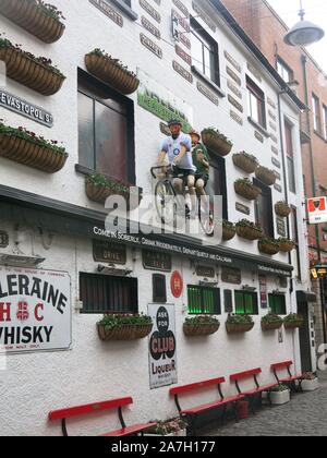 The Duke of York Bar in Belfast's Cathedral Quarter is in a cobbled ...