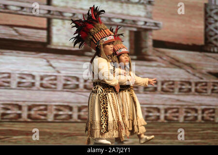 Performers with dwarfism act as the character they are allocated to ...