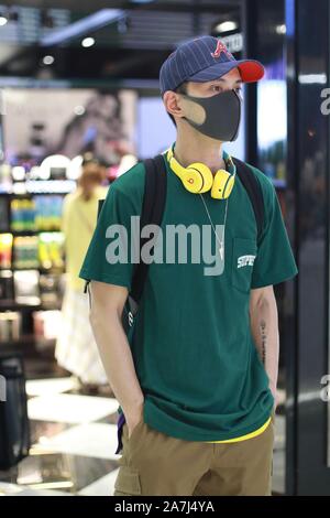 Chinese actor Xu Zhengxi, also known as Jeremy Tsui, Izz Xu, Jones Xu ...