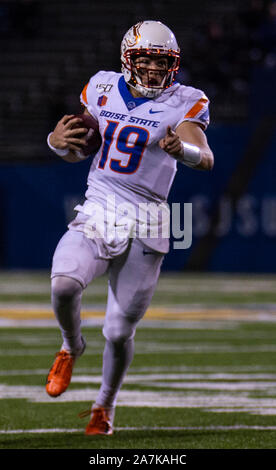 Boise State quarterback Hank Bachmeier (19) plays against San Jose ...