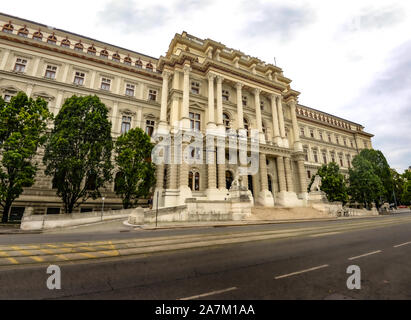 Life in Vienna Stock Photo - Alamy